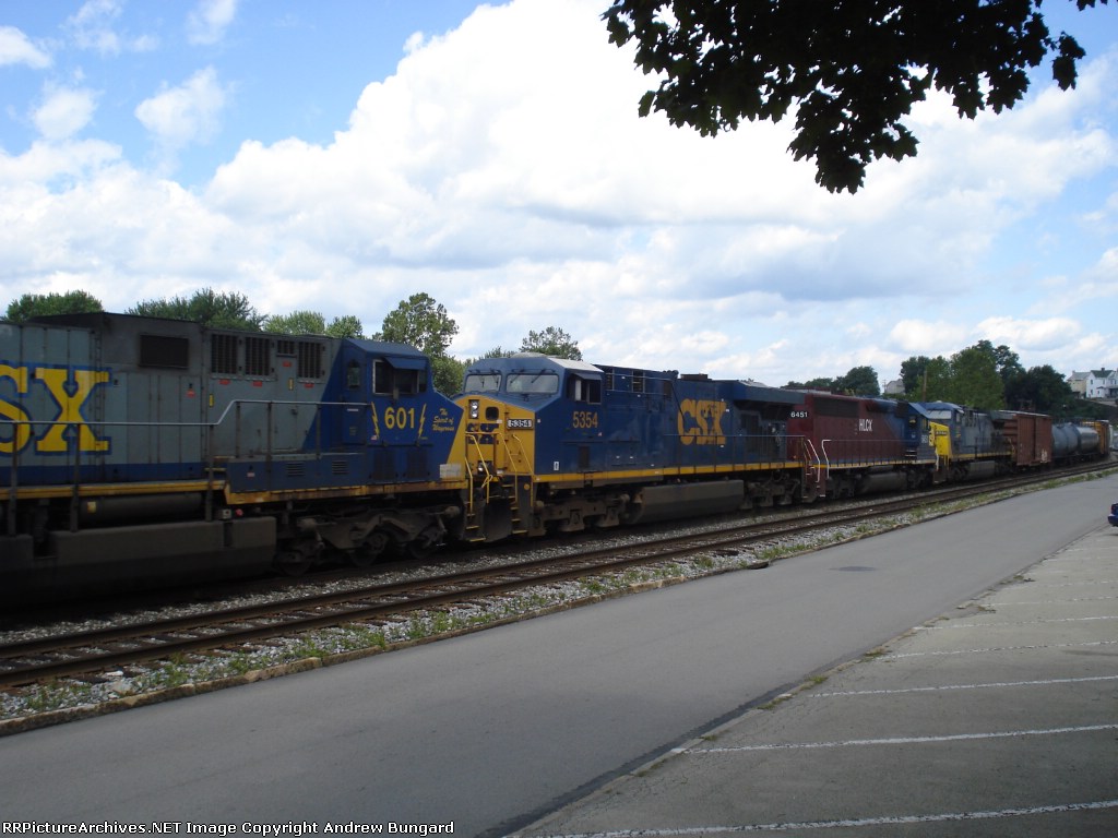 CSX 5354 GE ES44DC CSX 601 GE AC60CW August 10, 2008